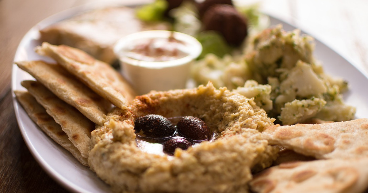 Il mondo arabo diventa più vicino se guardiamo alla sua cucina ...